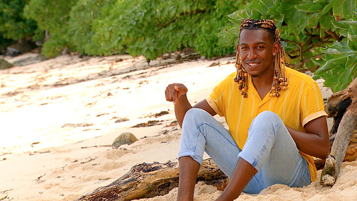 Paramount Press Express | CBS Entertainment | Video | Tevin Davis